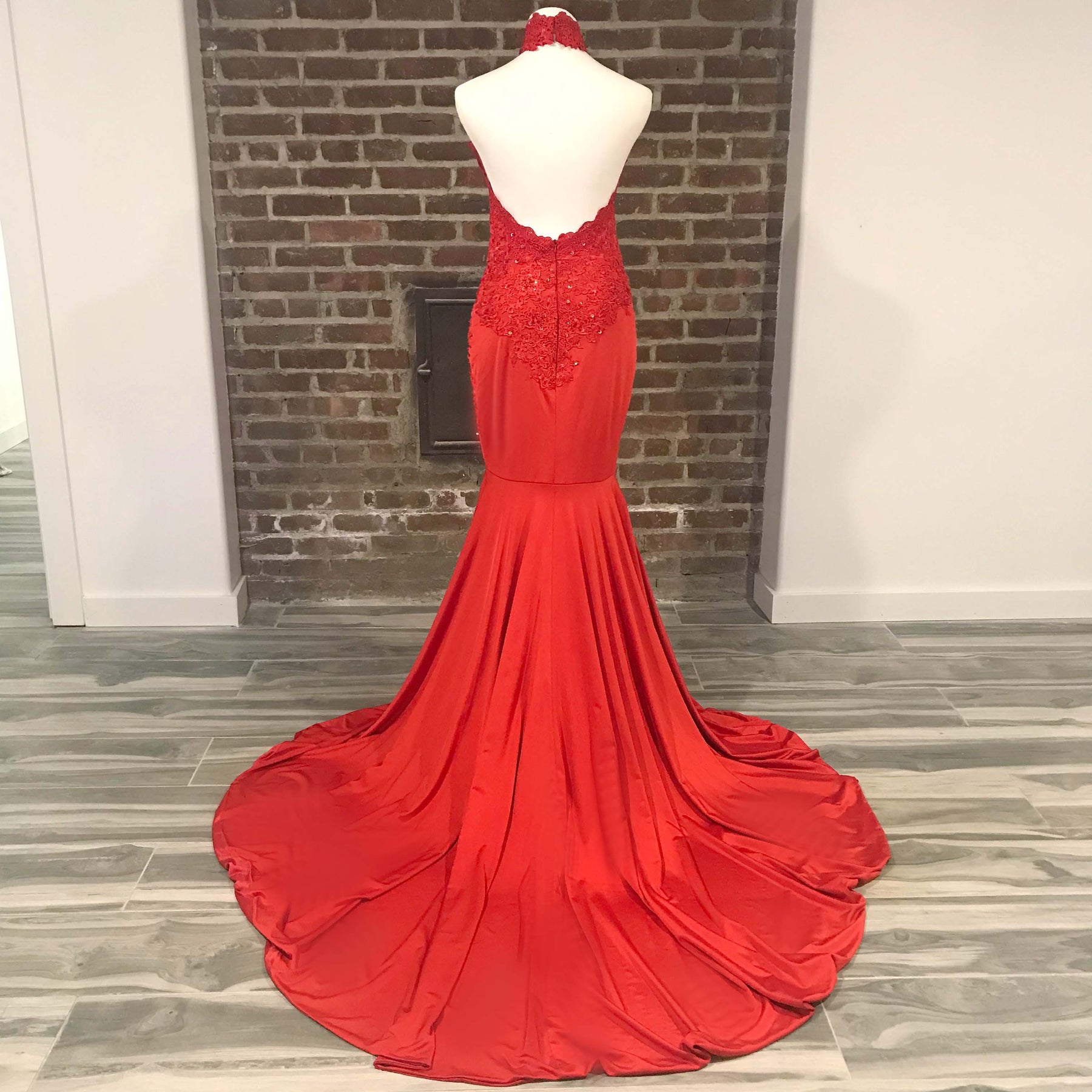 Stunning Red Halter Lace Formal Evening Gown XH1013– Sample Sale Dress